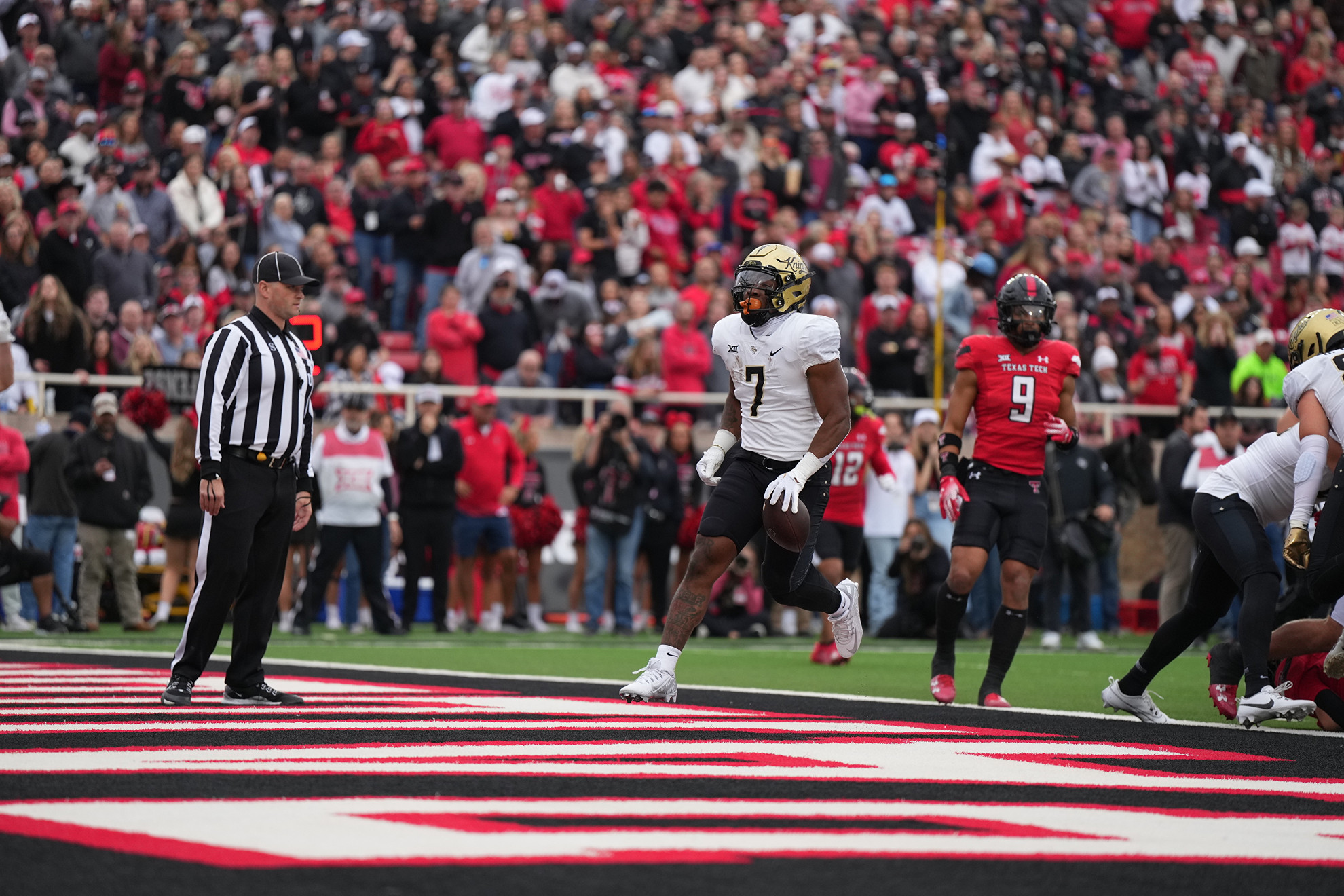 Harvey Named Semifinalist for Doak Walker Award - UCF Athletics ...