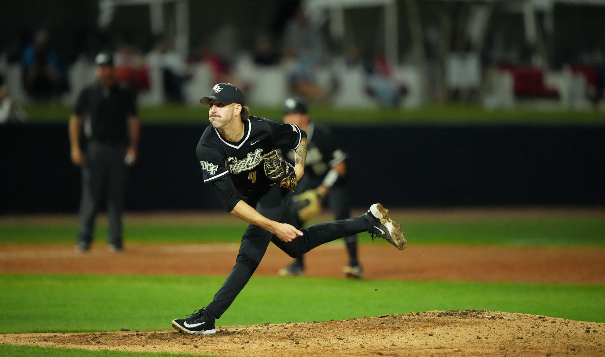 UCF Records 19 Hits and Scores 11 Runs to Top FAU 11-6 - UCF Athletics ...