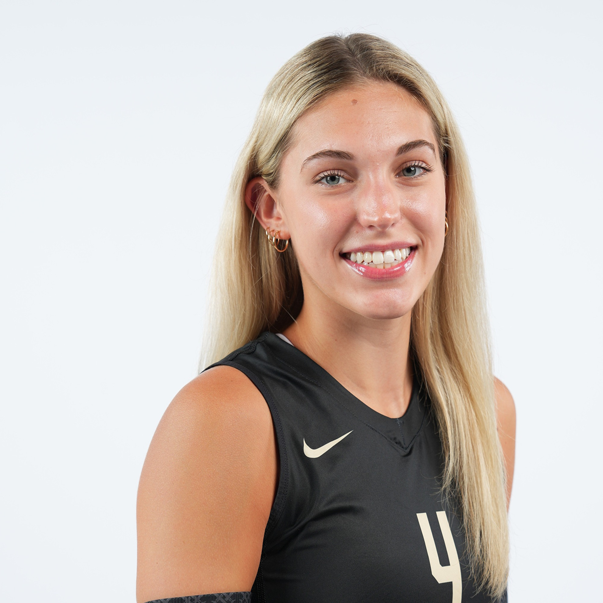 Megan Holland - Volleyball 2023 - UCF Athletics - Official Athletics Website