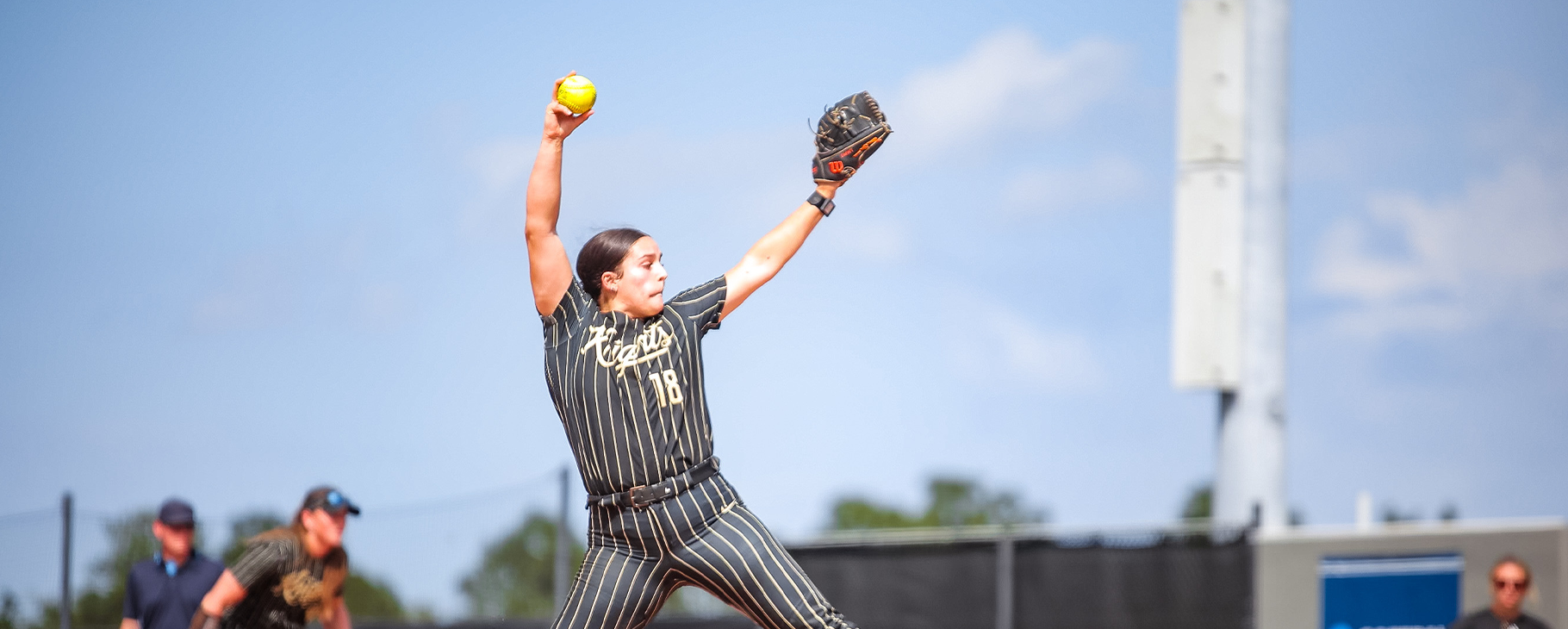 Felton Spins Seven-Inning Gem in Softball's 4-1 Win over Owls - UCF ...