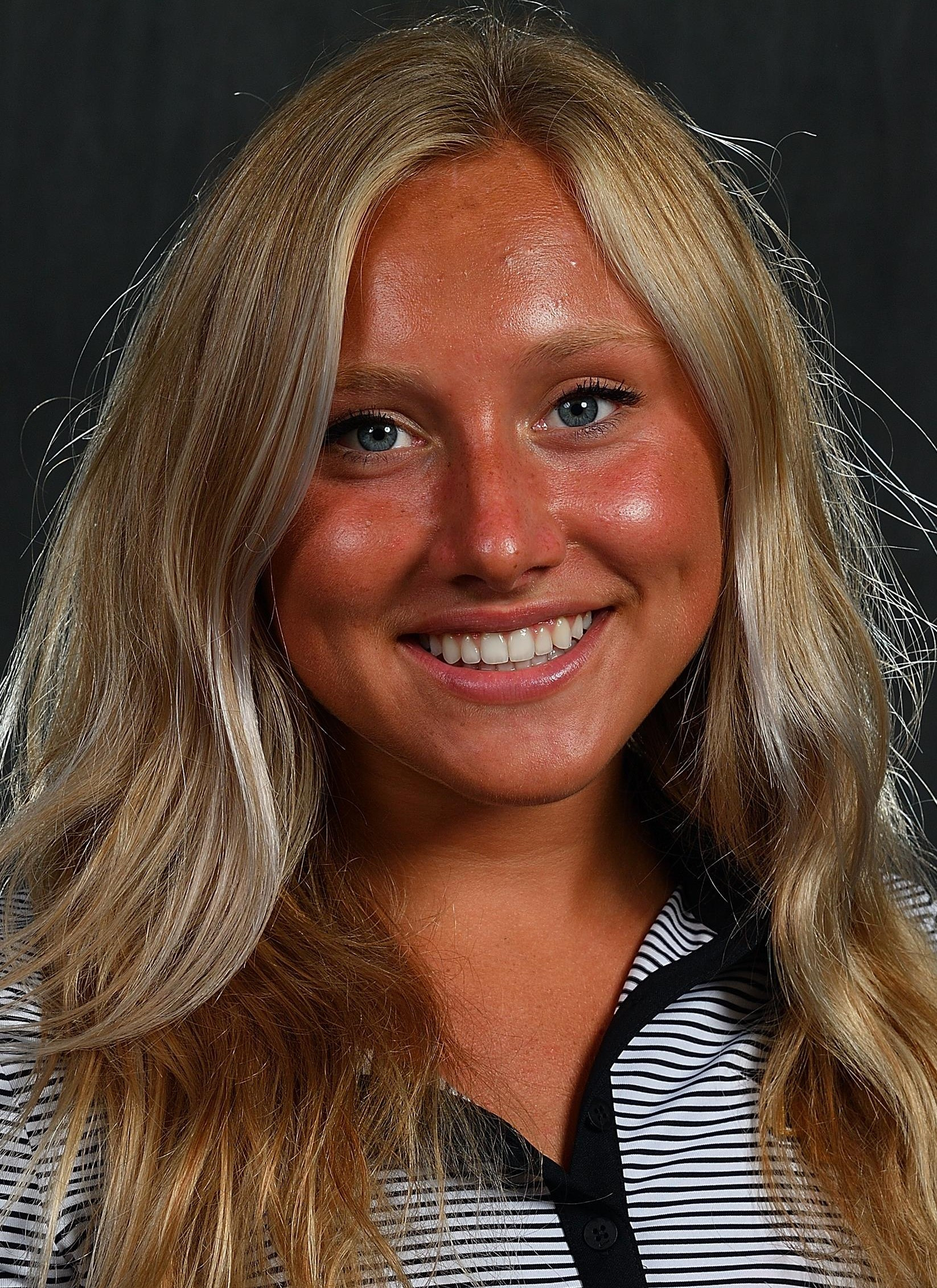 Kayla Hager's Instagram, Twitter & Facebook on IDCrawl