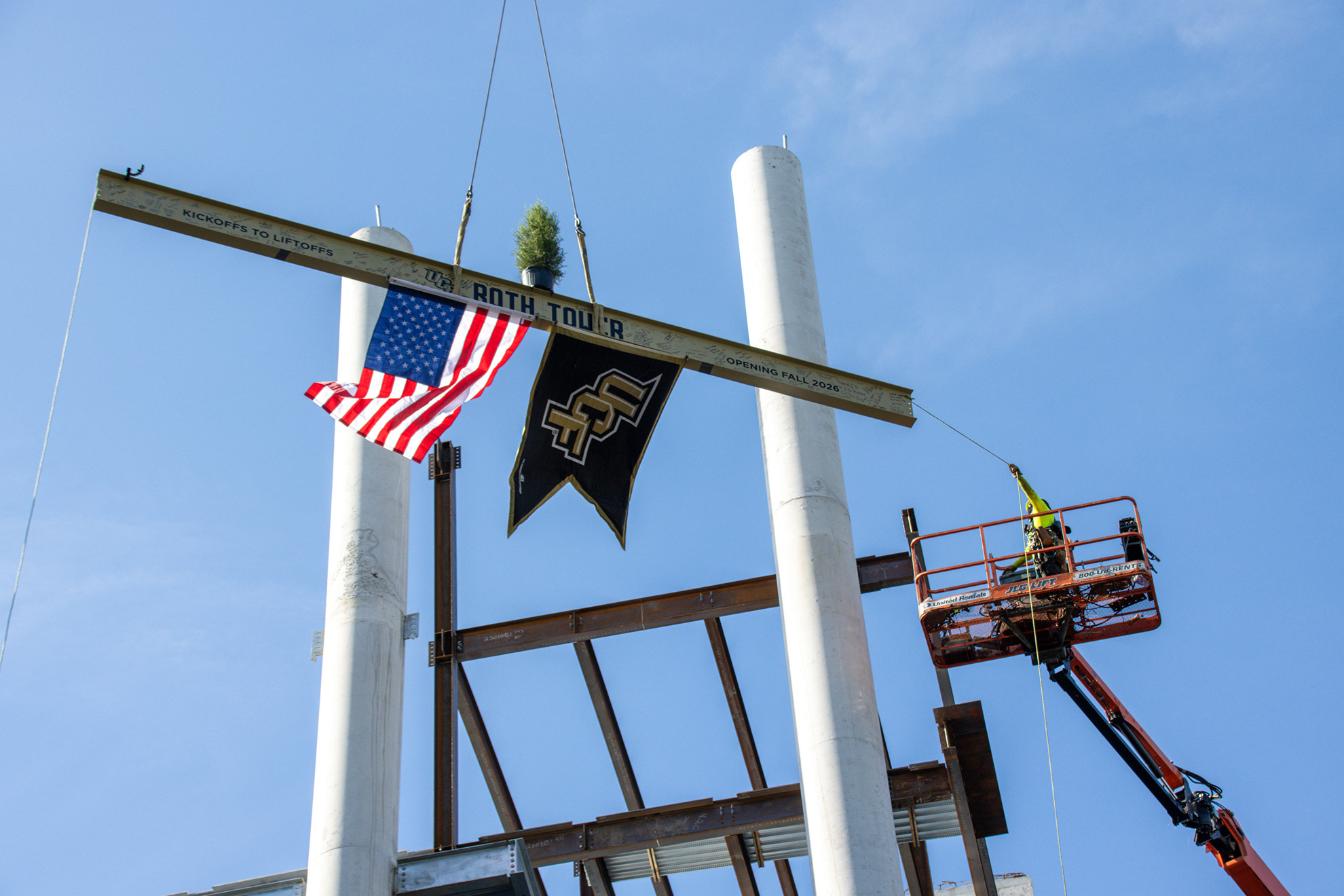 UCF Roth Tower Marks Key Construction Milestone With ‘Topping Out ...
