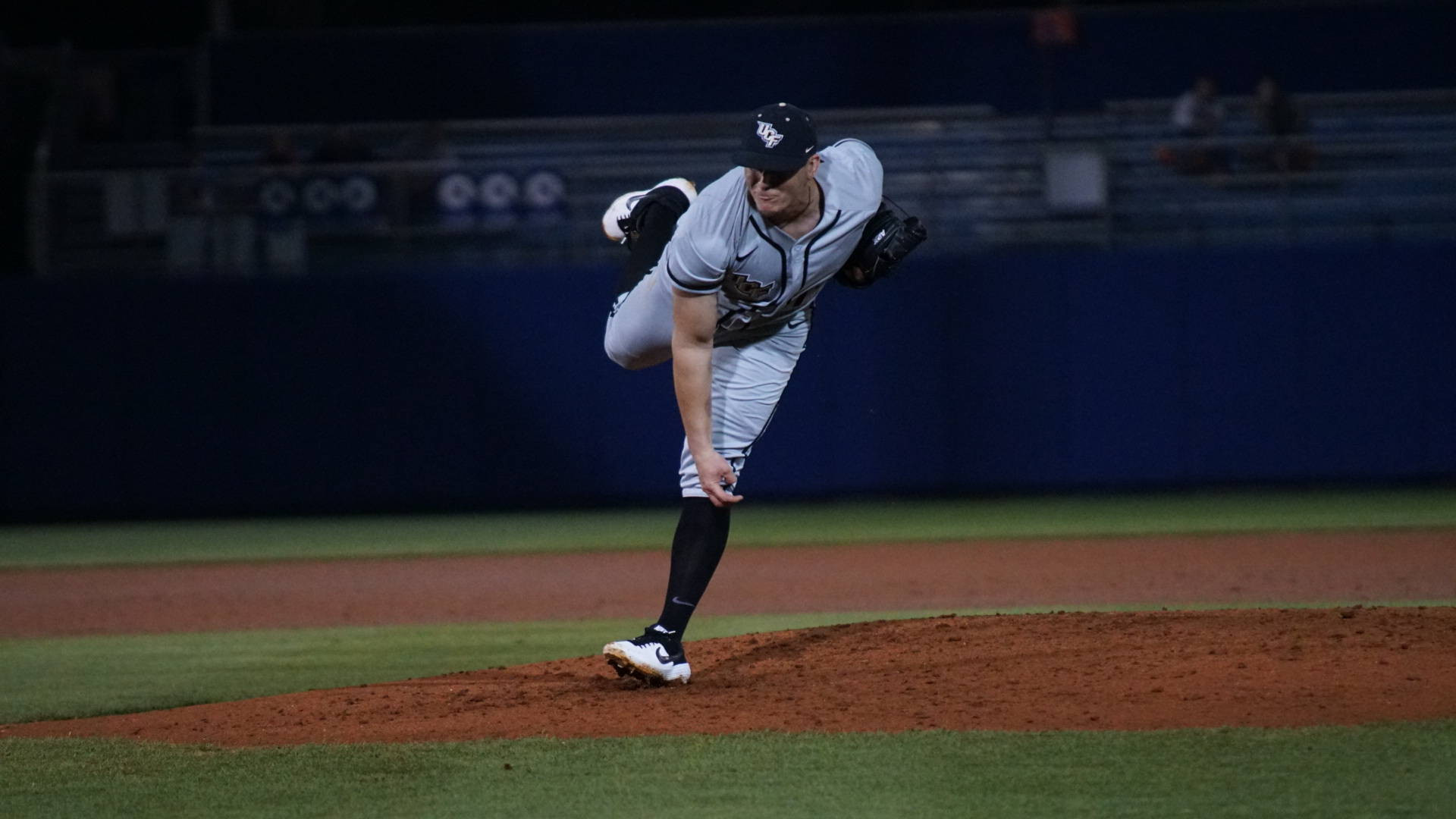 Knights Beat Gators Fourth Straight Time - UCF Athletics - Official ...